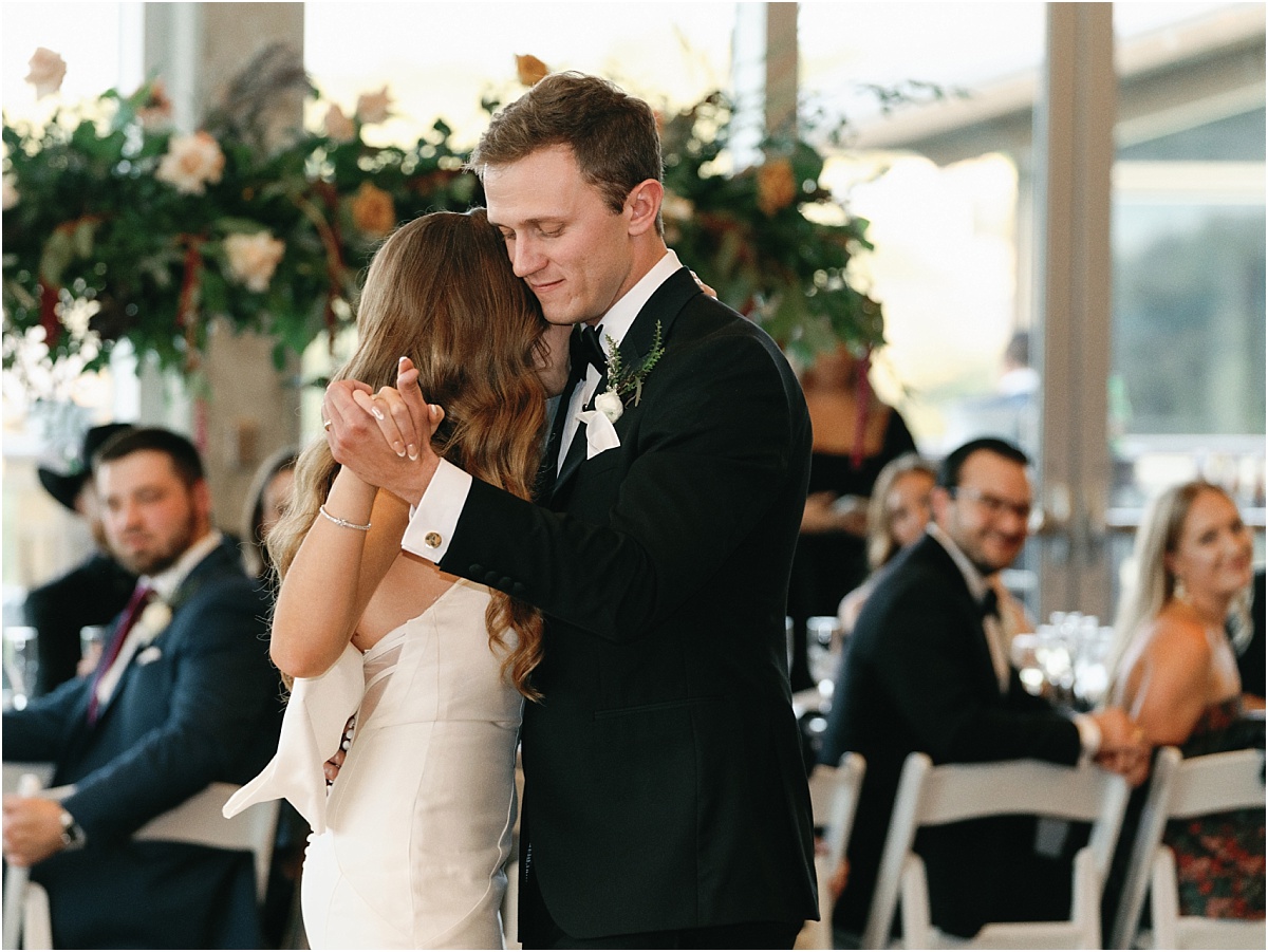 Luxury Lakeway Resort and Spa Wedding - amyodom.com